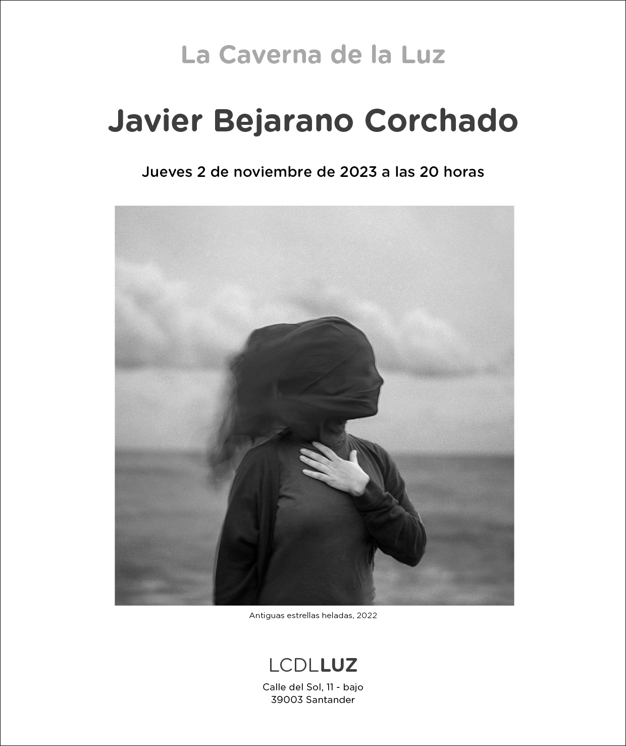 Javier Bejarano enciende el escaparate de La Caverna de la Luz ...